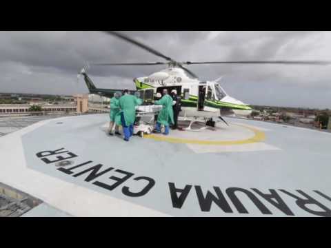 The First 2 Minutes | Ryder Trauma Center (1 of 4)