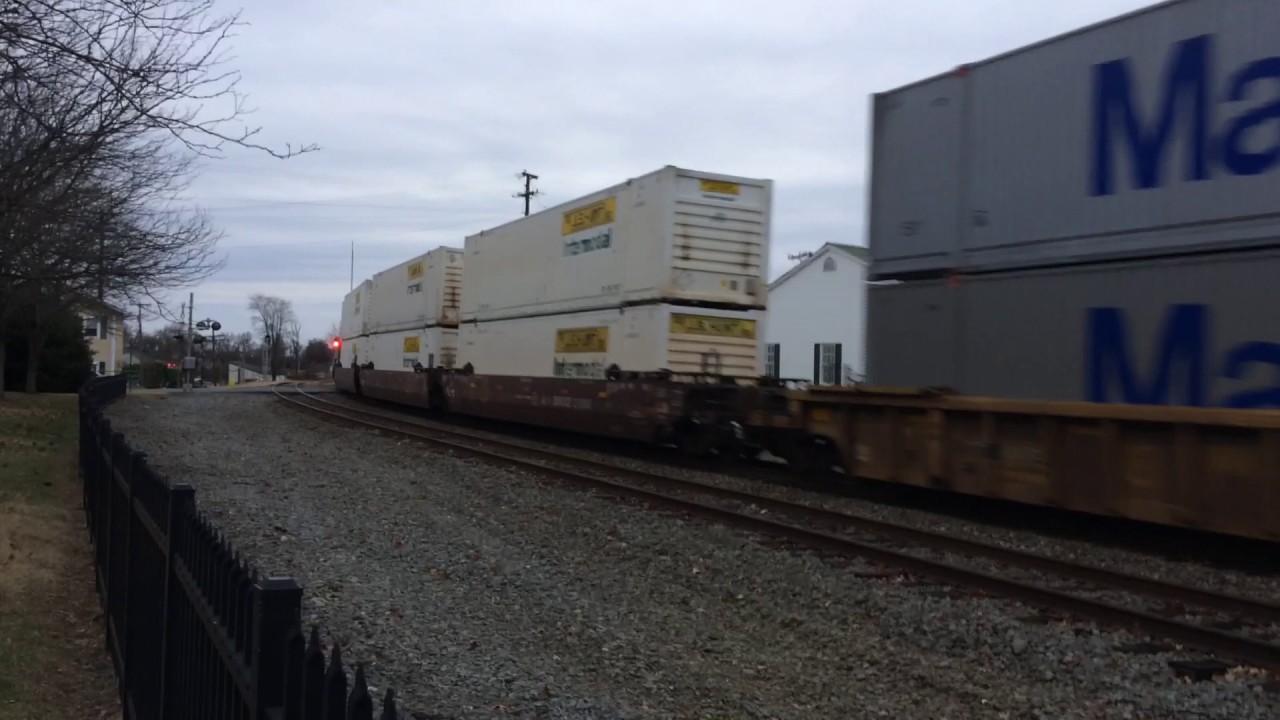 Northbound NS Train 214