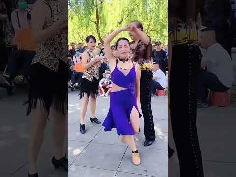 Chinese square dancing|Uncle Wen|Xiao Zuan|Laodong park #dance #happy #funny #dancer