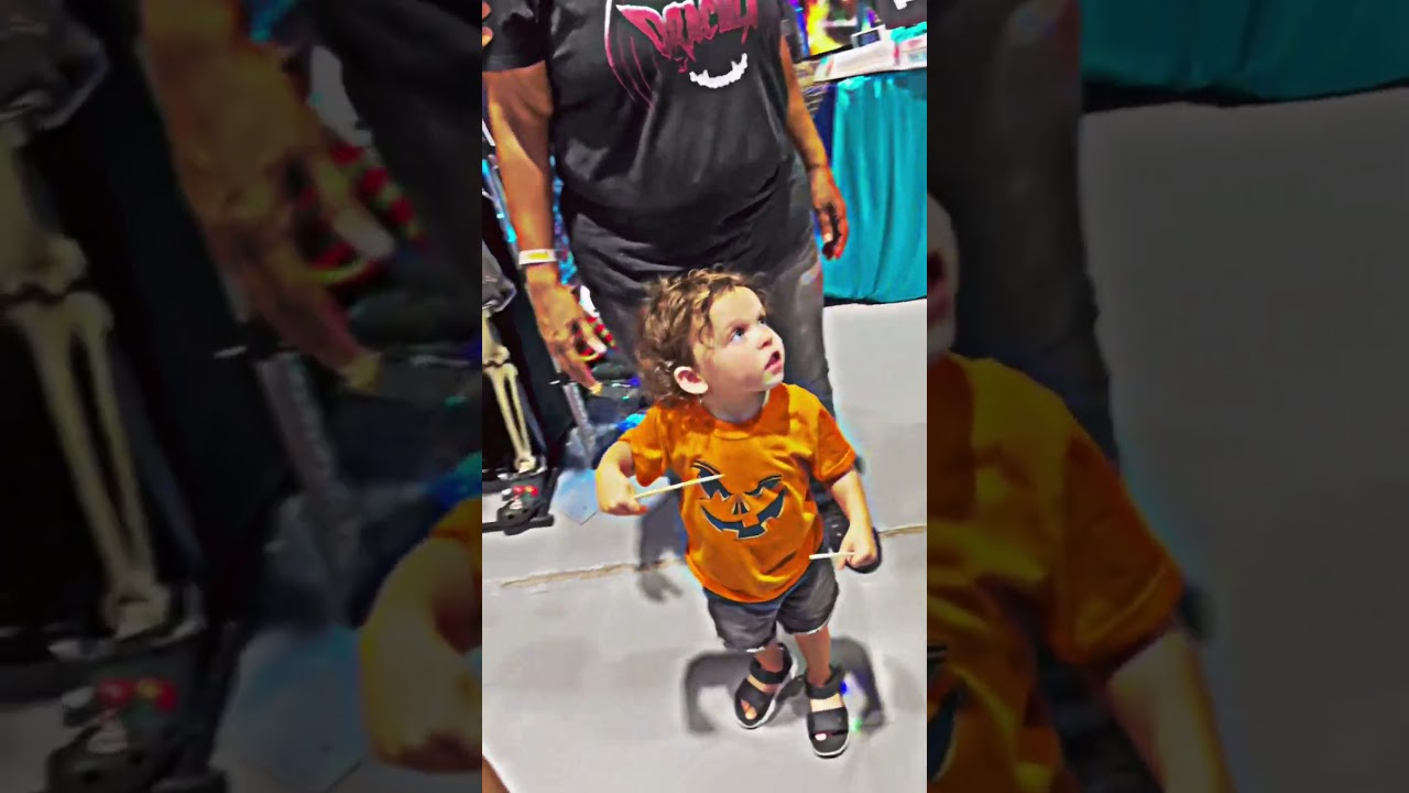 Psy-Co turning heads 🤡🤡😬at Spookala.  VFXcreates baby!!! #spookala #trending #Halloween