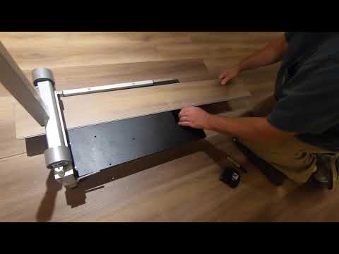 Shaw LVT Flooring Installation the easy way! (The instructions are horrible)...
