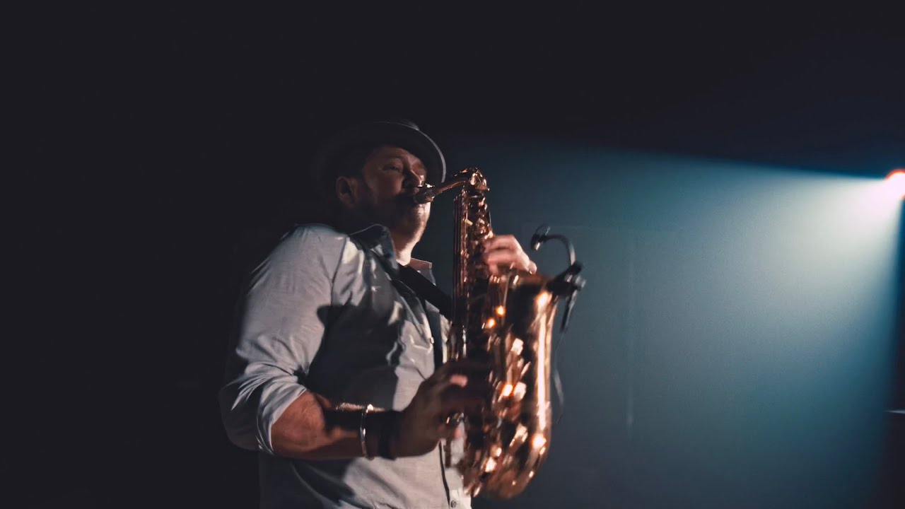 Lyrics & Translations of ON THE SCENE by MICHAEL LINGTON | Popnable