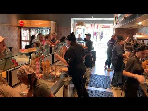 Salt and Straw grand opening in Santa Rosa's Montgomery Village