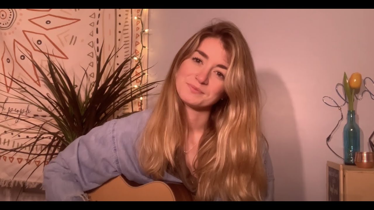 Hire Amanda Adams - Singing Guitarist in Brooklyn, New York