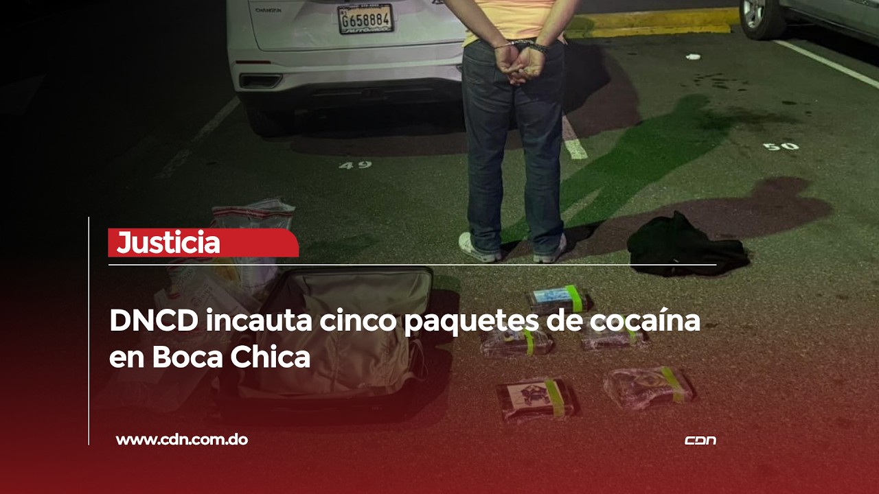 Man arrested in Boca Chica with five packages of suspected cocaine and a pistol