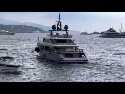 AZIMUT • M/Y LULWA Built in Italy• Design by Salvagni Architetti/ Alberto Mancini. @emmansvlog25