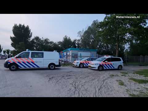 Jongen met groot mes (machete) aangehouden op strand Steendam(Video)