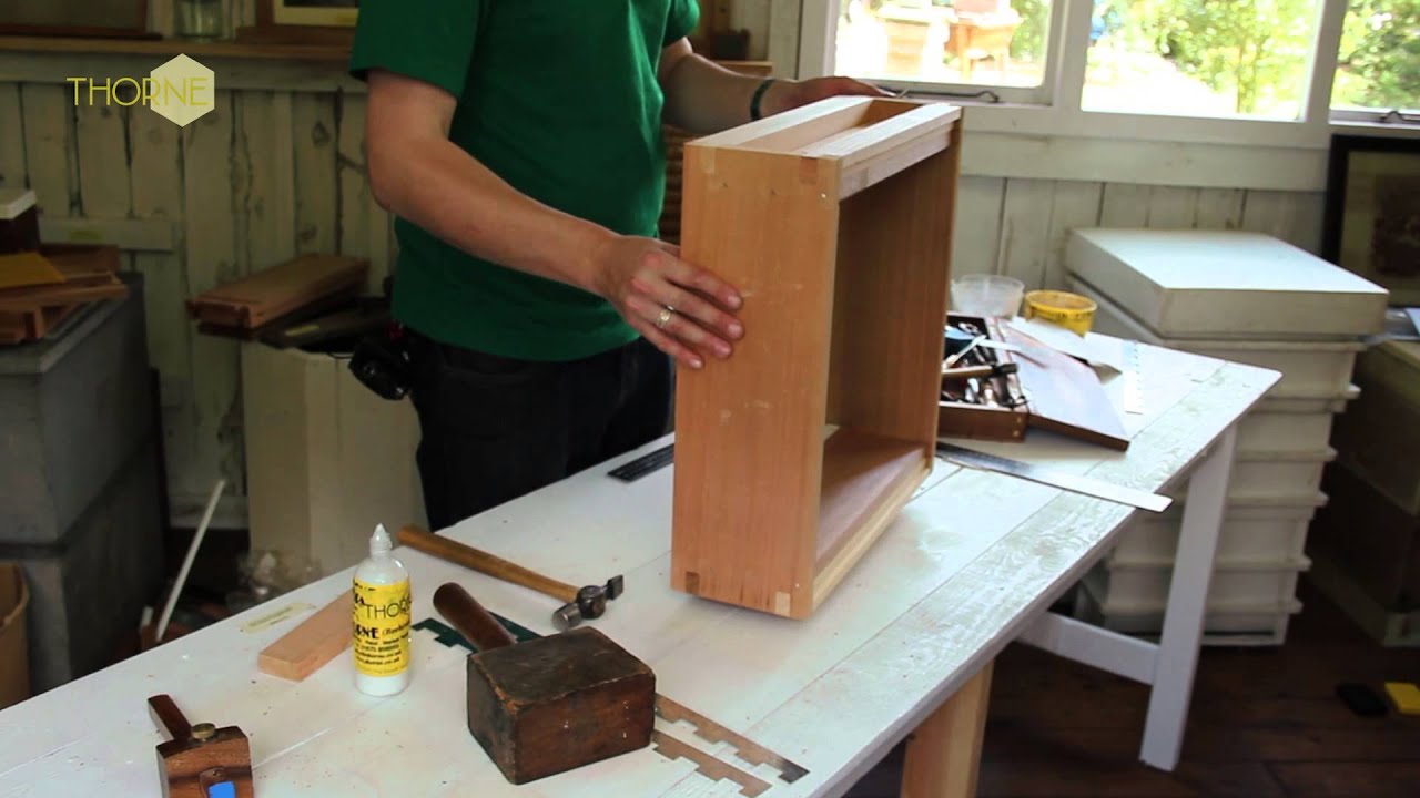 Thorne Beehives - assembling a National Super