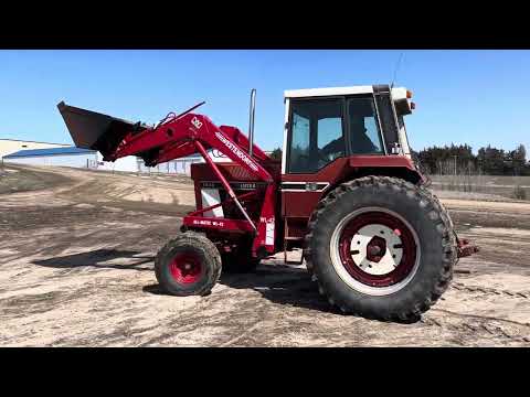 International 1486 Tractor w/ Westendorf WL42 Loader - Creamer Auction
