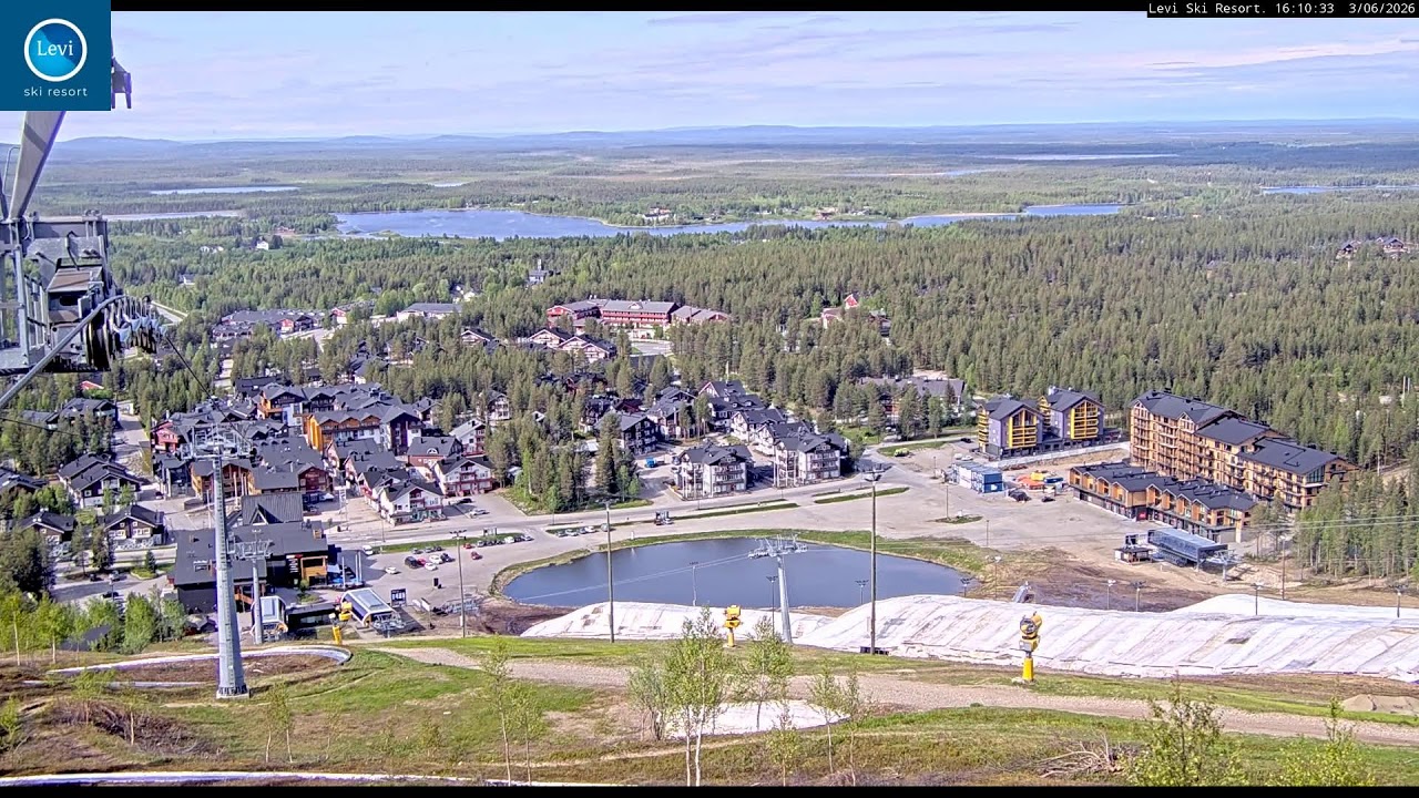 Levi Ski Resort Gondola Lower Station - Live Webcam | GeoWebcams