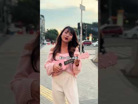 siapa bilang jiwa yang kuat ga boleh bersedih?