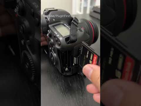 Canon 5D Mark IV Memory Card Plug In First Try #shorts #satisfying #📷 #asmr
