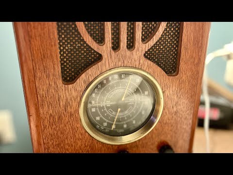 Talking Retro Replica Radios And The Thomas 711