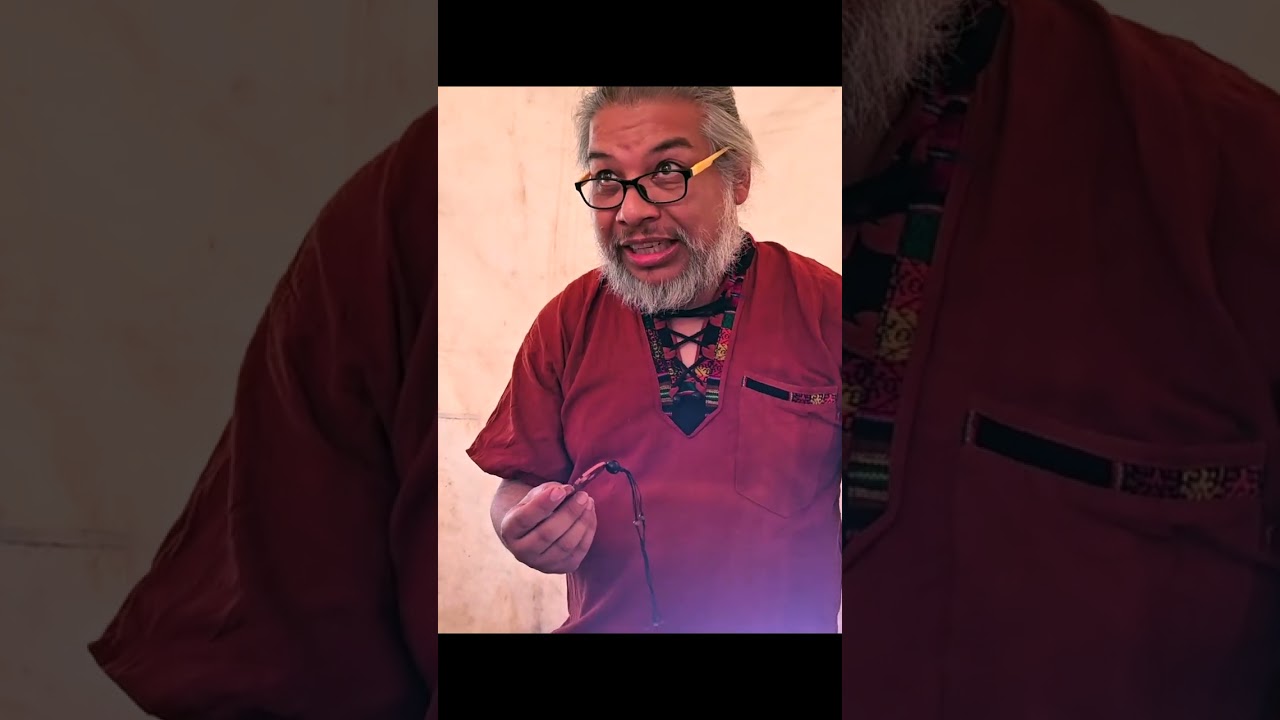 Mapuche explaining the meaning of the native symbol 