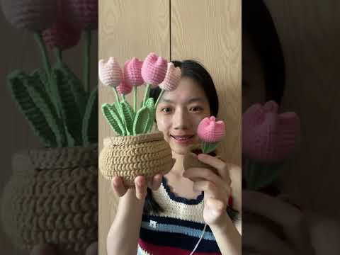 Mini Tulip Pot - New free tutorial video added on my channel! #crochetitutorial #crochet #tulip