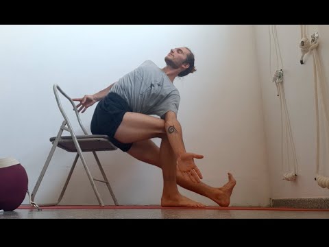 Ashtanga Vinyasa Yoga with Props and variations (Full Class 70min)