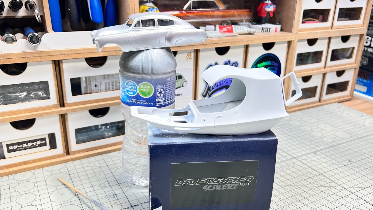 Atlantis Pie Wagon Tom Daniel Model Kit | Bright White Base