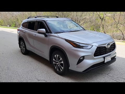 2022 Toyota Highlander near me Highland Park, Arlington Heights, Skokie, Libertyville, Glenview, IL