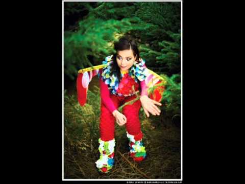 BJORK HUMAN BEHAVIOR lyrics