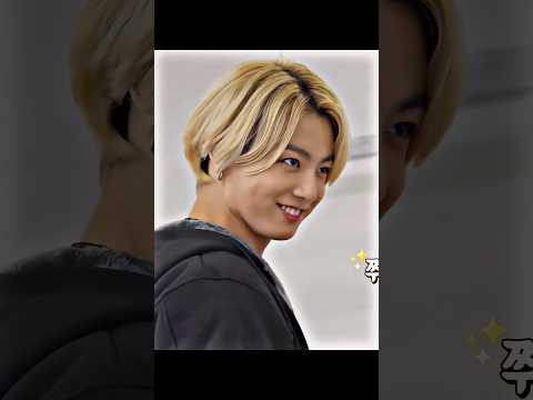 wait for Bunny Jungkook ???????????? wiggling his eyebrows #jungkook #bts #army #funny #shorts
