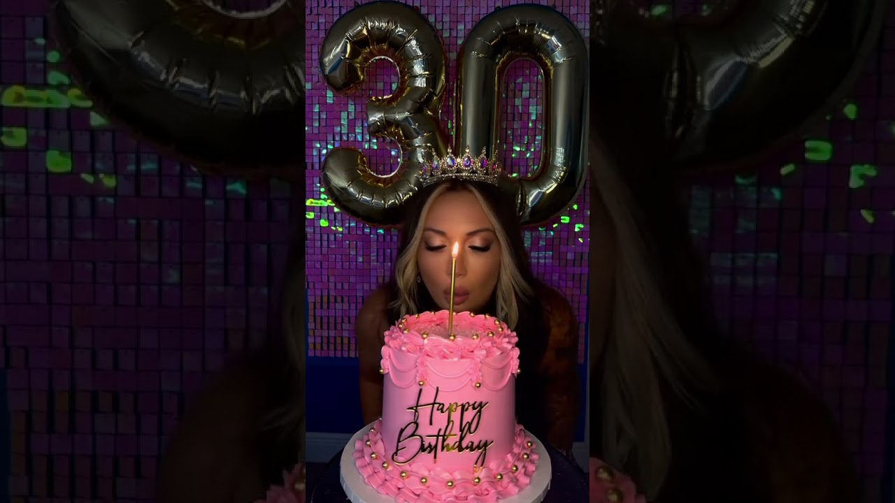 Happy 30th birthday to me 🩷 #birthday #glitter #cake