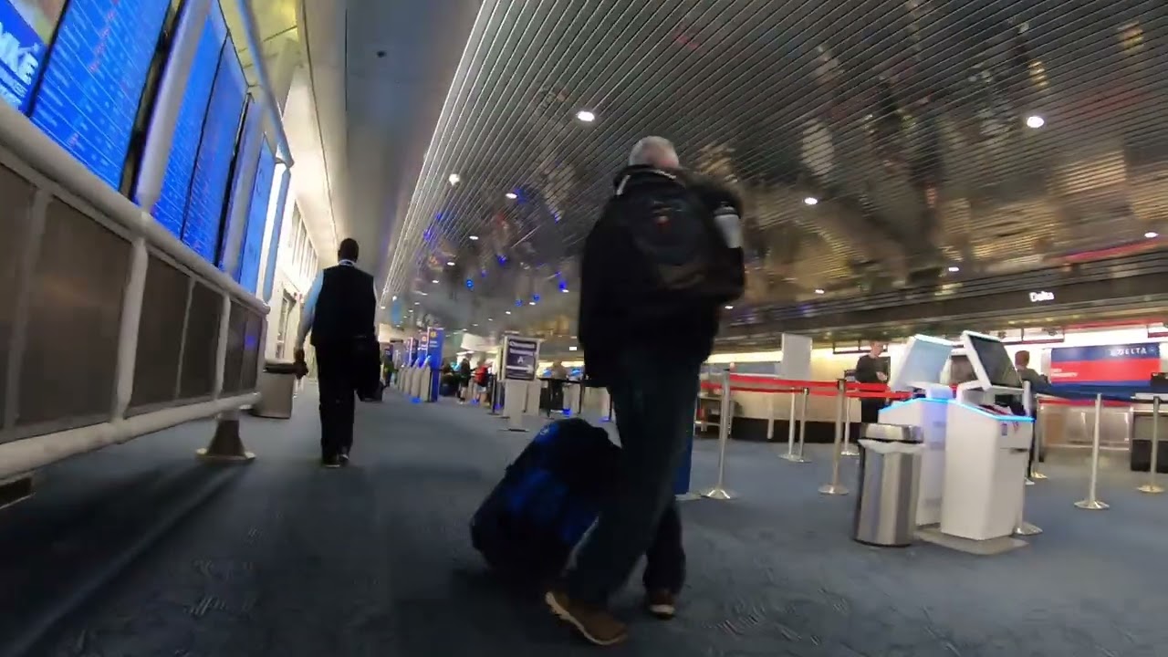Milwaukee Mitchell International Airport (MKE)