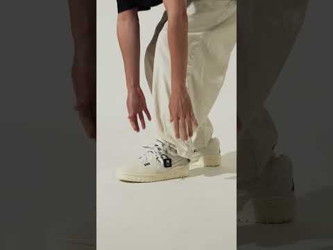 Canβt go wrong with a pair of cream sneakers -#Novelship #Sneaker #Sneakerhead #NewBalance