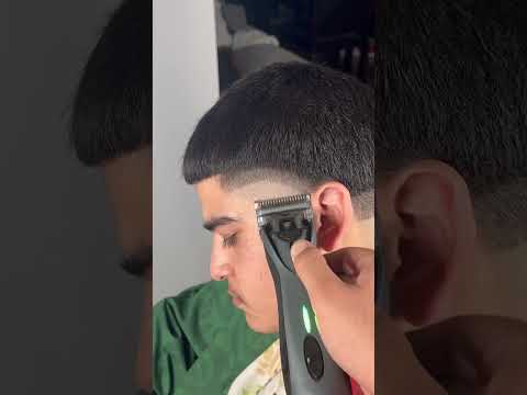 Buzzcut 8 guard high taper #elmontebarber #barber #haircut #fade