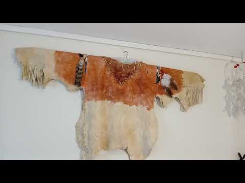 Native Shirt, used by male warriors on the Great Plains in North-America.