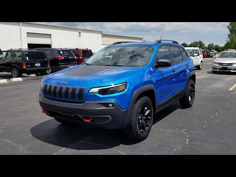 2019 Jeep Grand Cherokee Trailhawk Hydro Blue Pearlcoat