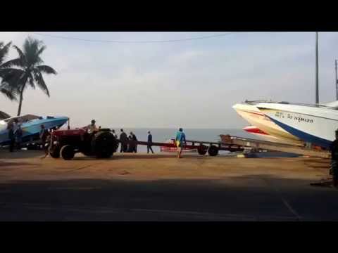 Tractor to Tow a boat Jomtien Thailand - WHIBT