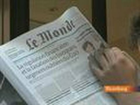 Le Monde Accepts French Trio's Offer, Snubbing Sarkozy