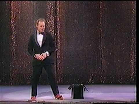 Michael Davis (juggler)