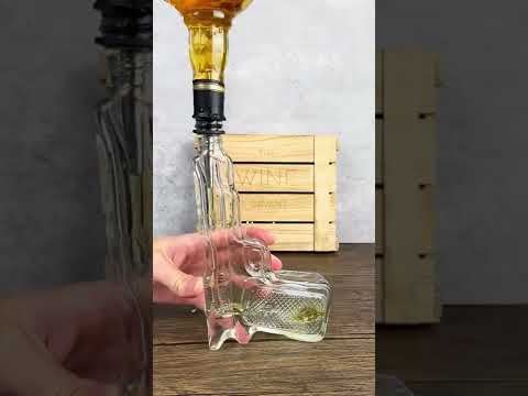 Here's the best decanter set for wine and whiskey lovers #winedecanter #whiskeydecanter #whiskey