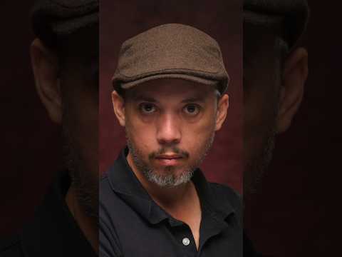 how to change the colour of your backdrop from grey to red for portrait photography