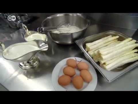 Asparagus with Kratzete | Euromaxx a la carte
