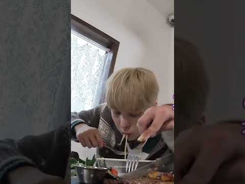 our food fighter yuyu #ateez #atiny #yunho #kpop