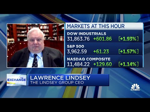 Walmart and Target's numbers last week show consumer weakness, says Lawrence Lindsey