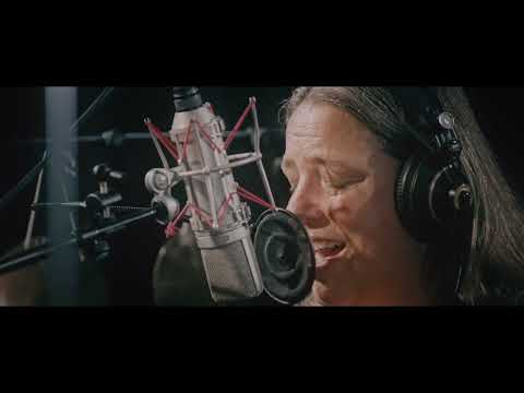 Video: Cecilie Strange feat. Josefine Cronholm 'Byssan Lull' | HIGHRESAUDIO