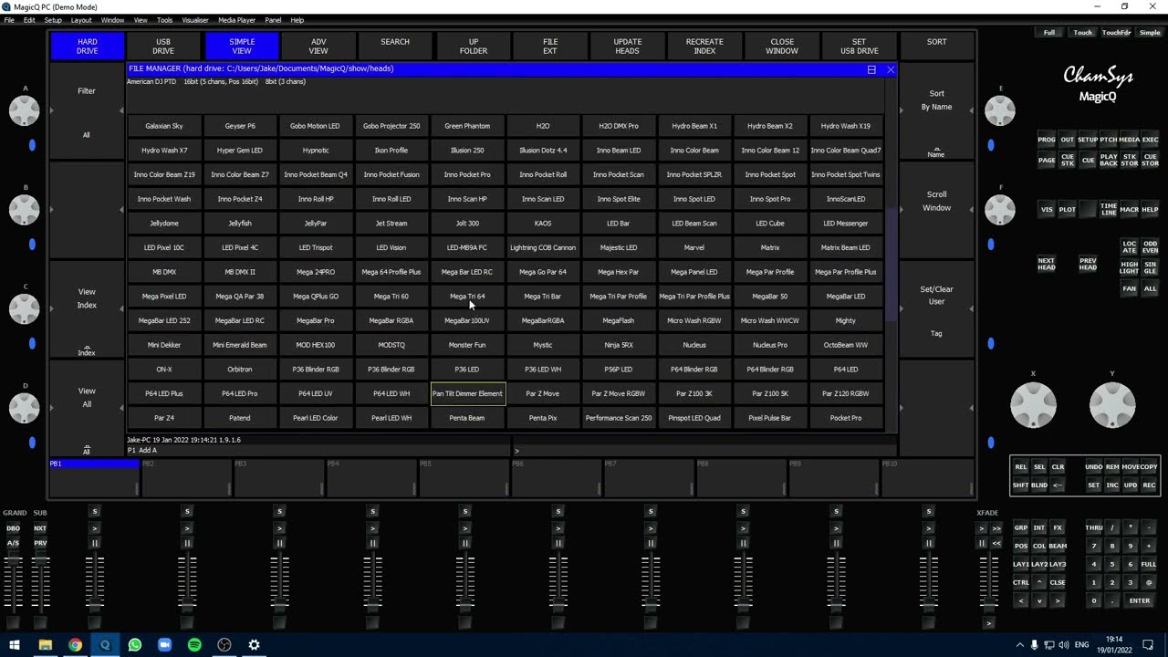 MagicQ - How to patch a DMX light