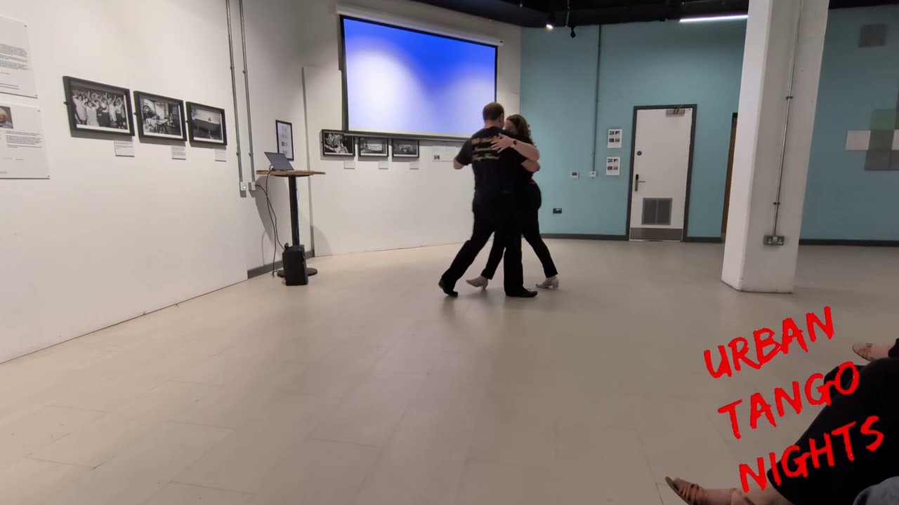 Alison and Chris Performing an Improvised Tango Demo at Tango in a Day Course to Por Una Cabeza