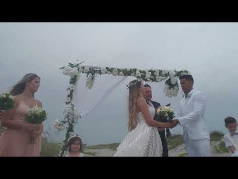 Couple Exchanges Vows in Spanish at Hilton Oceanfront Cocoa Beach