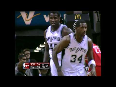 DeJuan Blair throws down the hammer