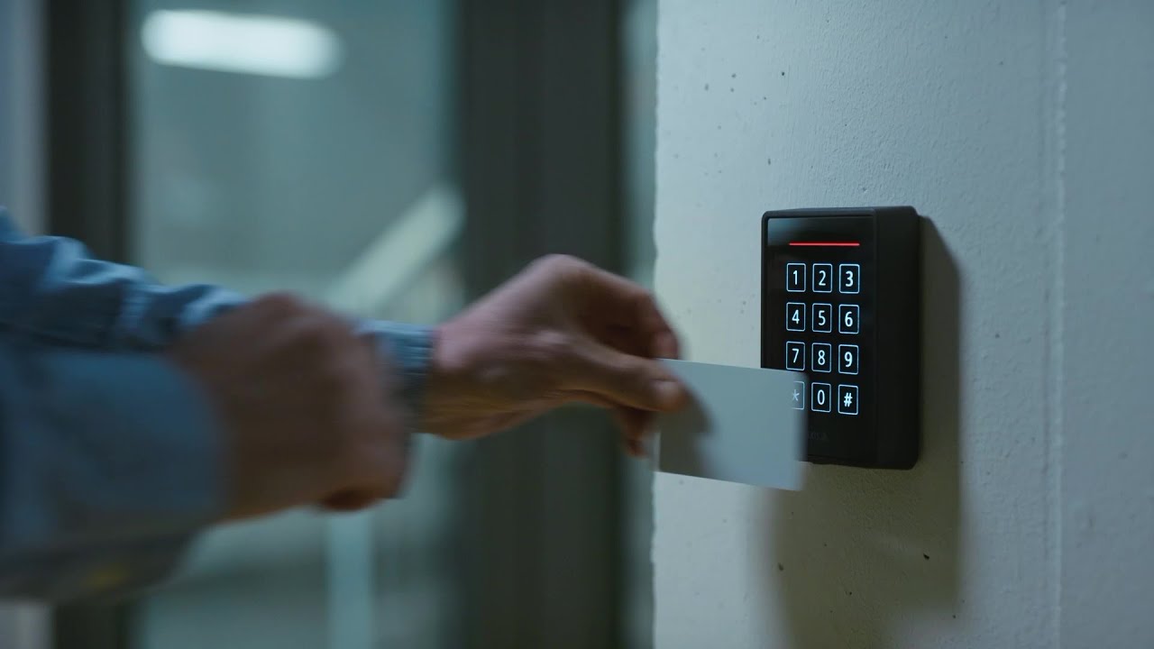 Axis access control solutions