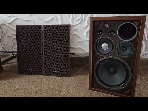 Sansui SP-2000 stereo speakers for sale on Ebay