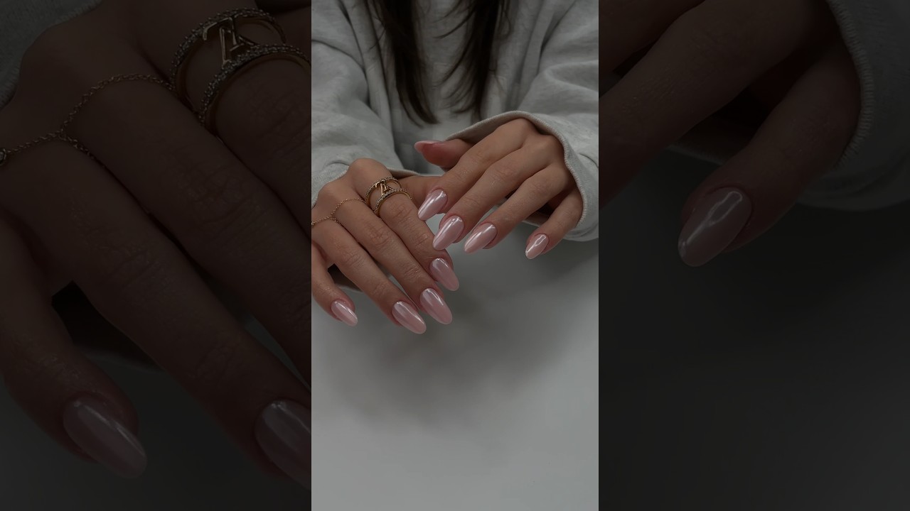 Can’t go wrong with chrome🤷🏻‍♀️ #nailinspo #chromenails #gelnails #engagement #dualforms