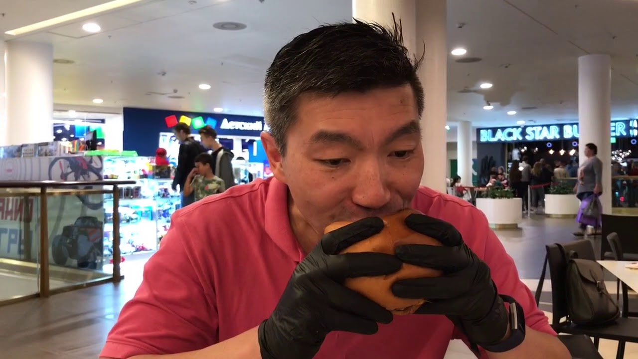 Russian Food in St Petersburg: Black Star Burger