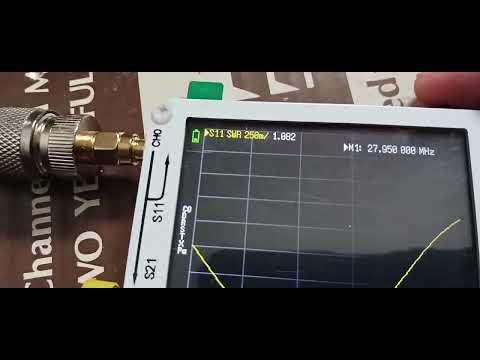 VSWR check on the new NANO VNA! DRX111 5/8 antenna for 11m