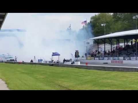 Jet car world record 1/4 mile - 5.2 @ 302 mph