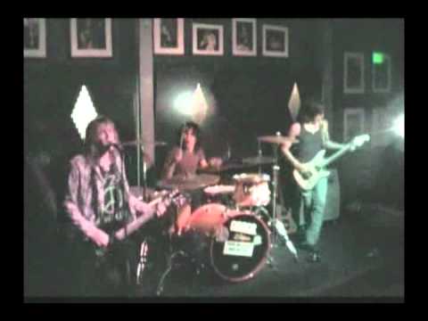 Vik Foxx - Music Profile | BANDMINE.COM